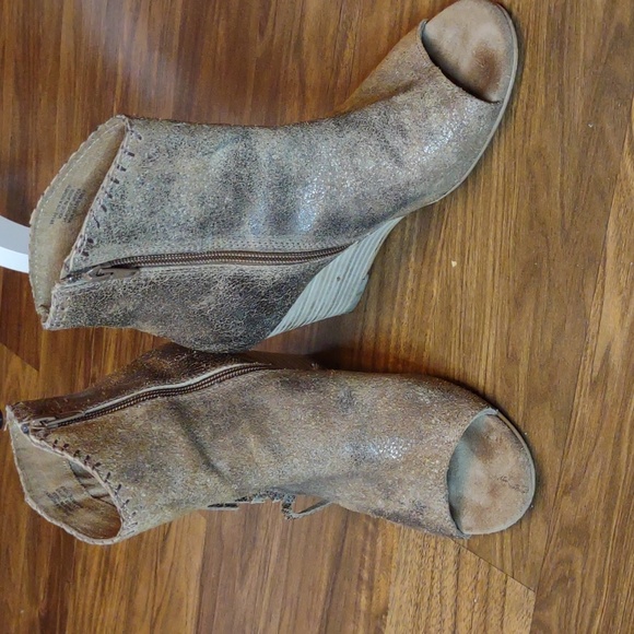 Diba | Shoes | Diba True Worn Leather Peep Toe Wedge Boots With Fringe ...